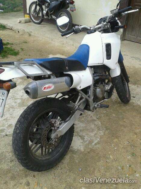 Tengo para vender urgente vendo honda ax1 edición especial muy buena ...